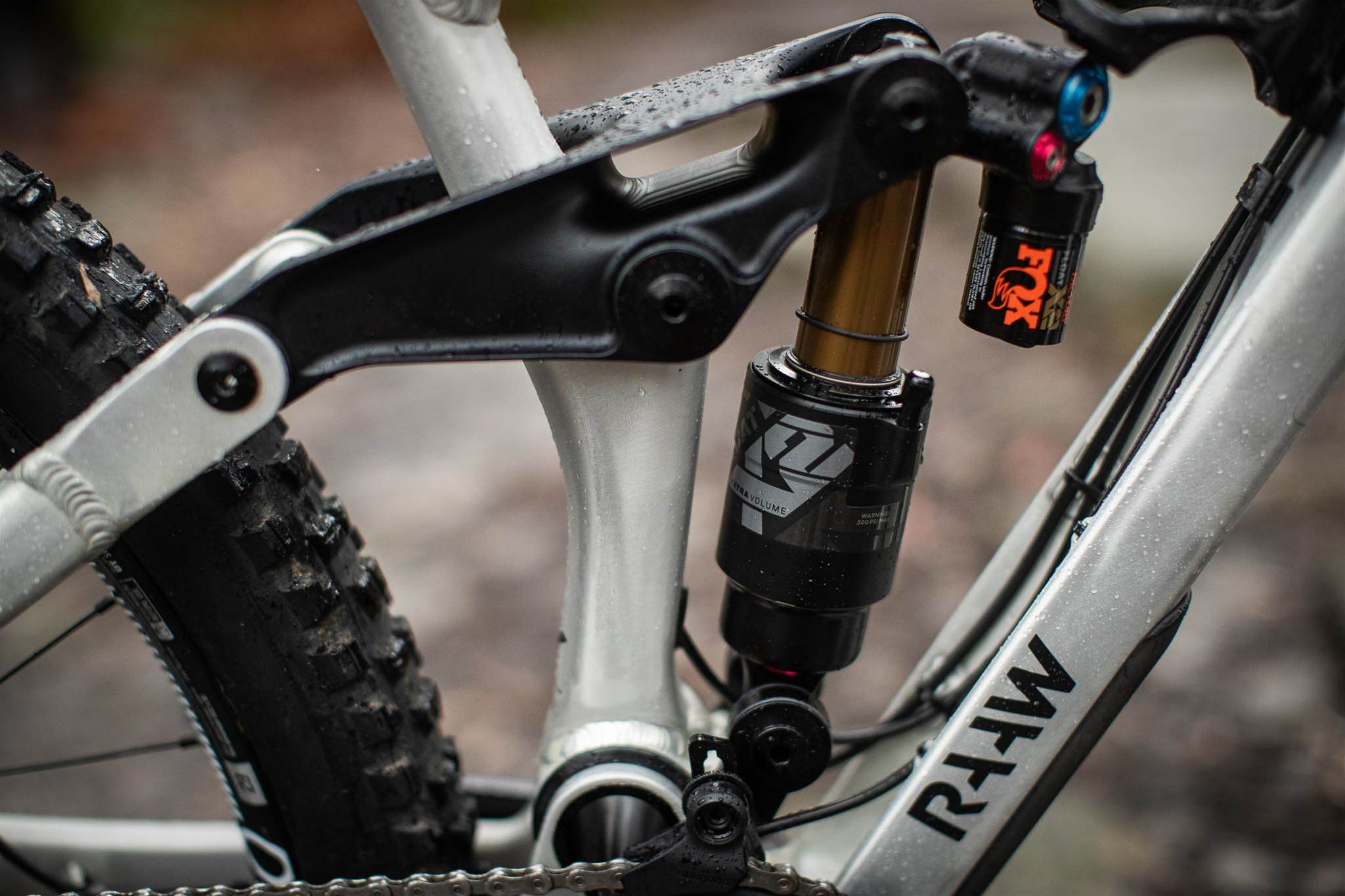 TESTED: RAAW Madonna V2.2 Custom Build - Australian Mountain Bike | The ...
