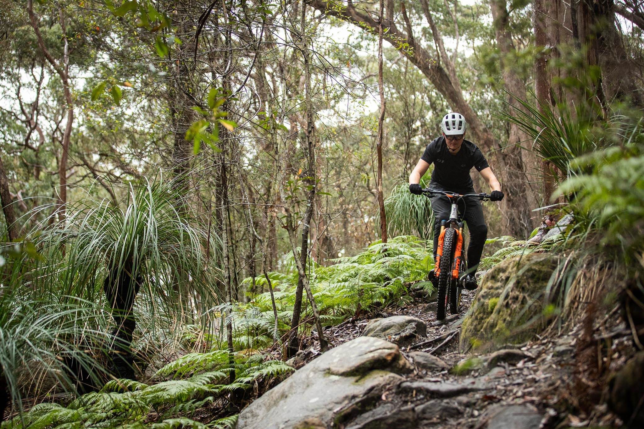 TESTED: RAAW Madonna V2.2 Custom Build - Australian Mountain Bike | The ...