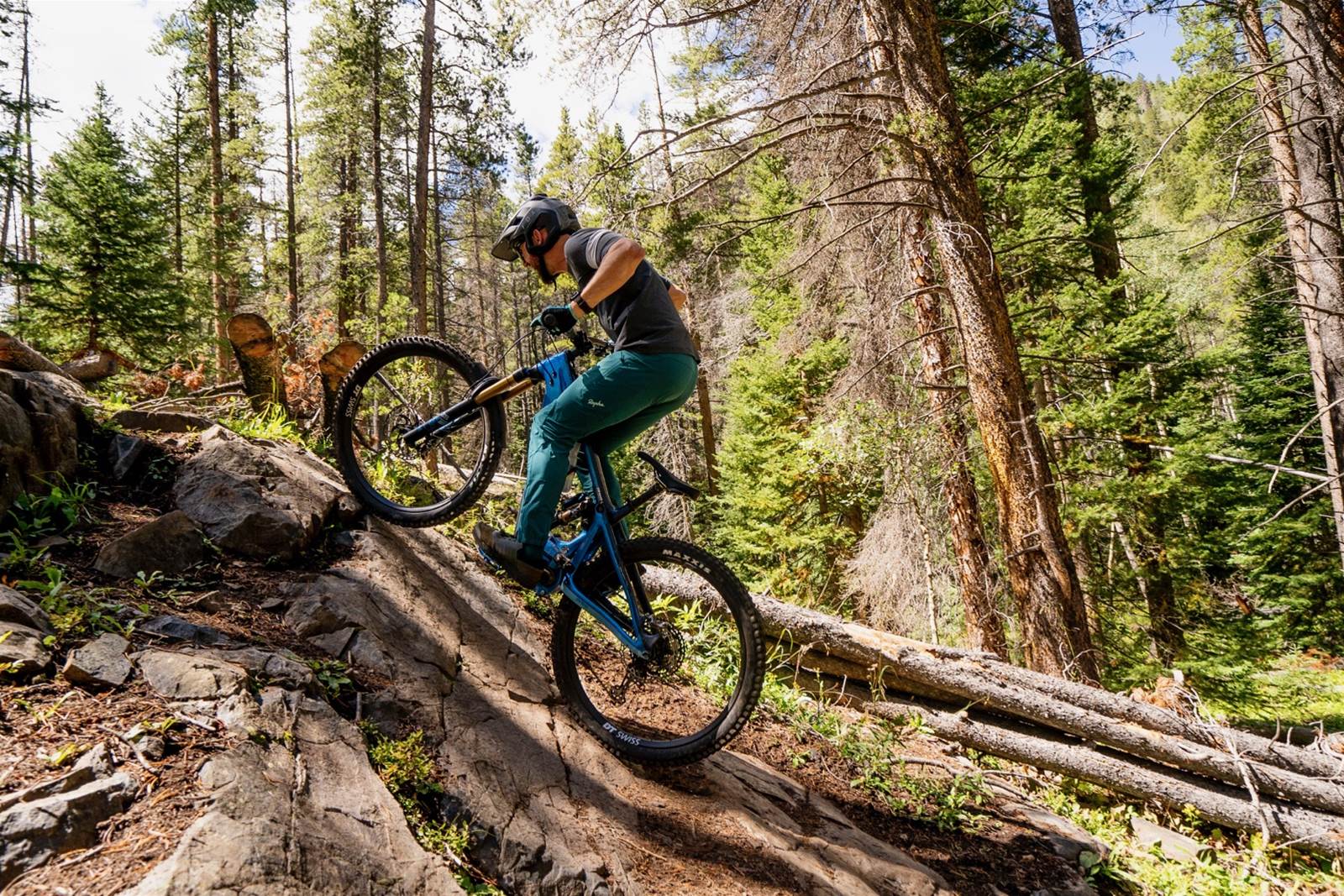 TESTED! The all-new Pivot Shuttle LT e-bike | AMBmag.com.au