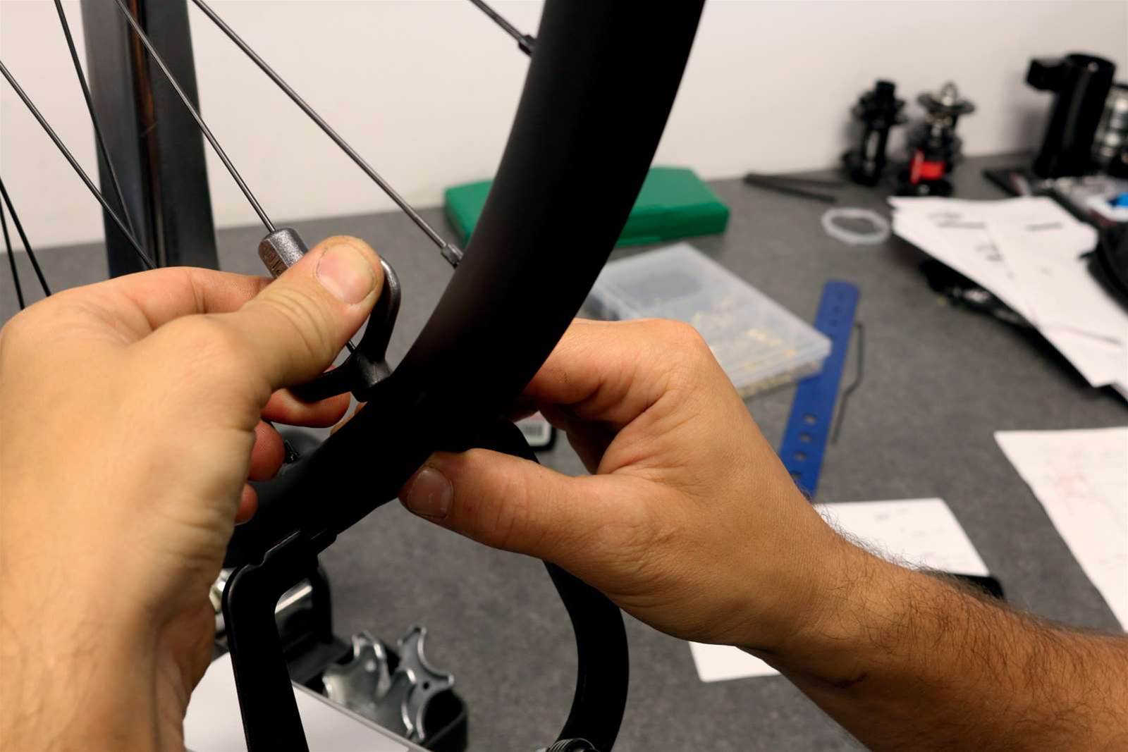 How to build your own wheels in fourteen steps - Australian Mountain ...