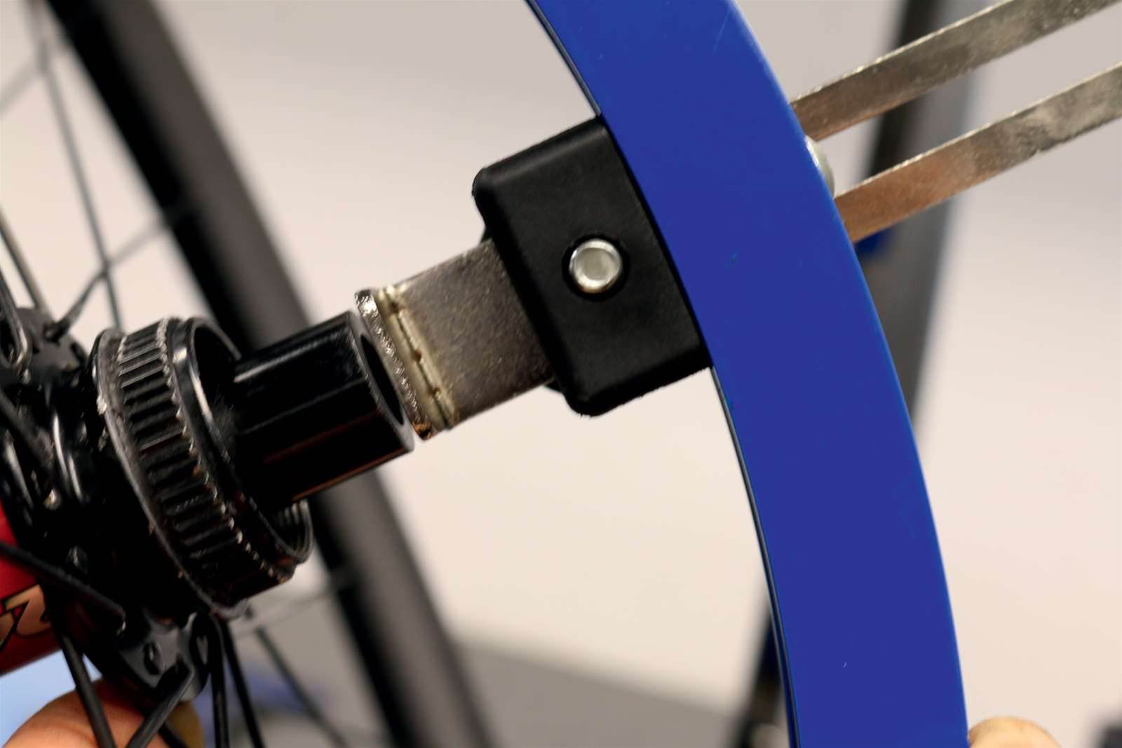 How to build your own wheels in fourteen steps - Australian Mountain ...