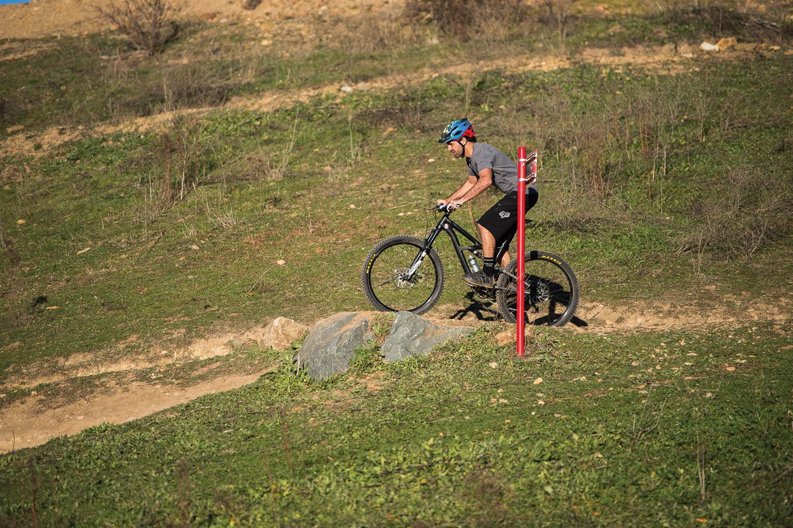 How to take drops at speed - Australian Mountain Bike | The home for ...