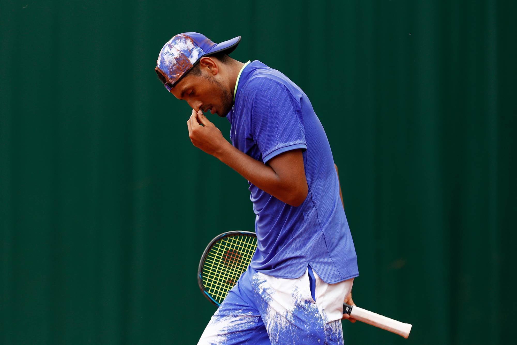 Kyrgios smashes racket in French Open defeat - Tennis - Inside Sport