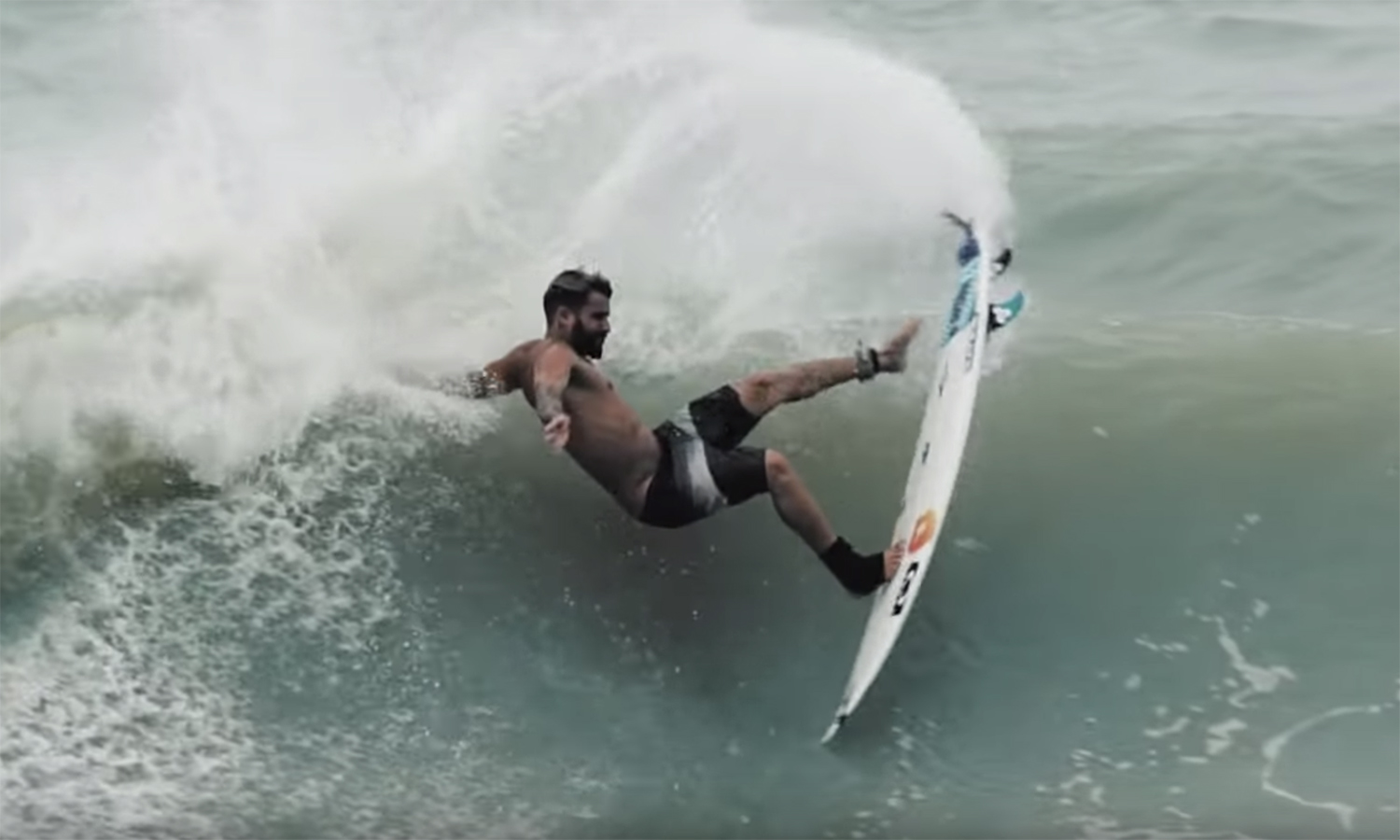 Italo Ferreira Makes His Intentions Clear - Tracks Magazine - The ... Italo Ferreira Makes His Intentions Clear - Tracks Magazine - The ...