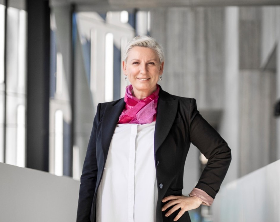 Case Study: EY invests in AI to improve approach to flexible working ...