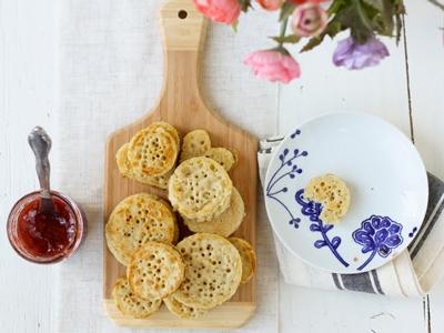 easy-peasy english crumpets • food • frankie magazine • australian ...
