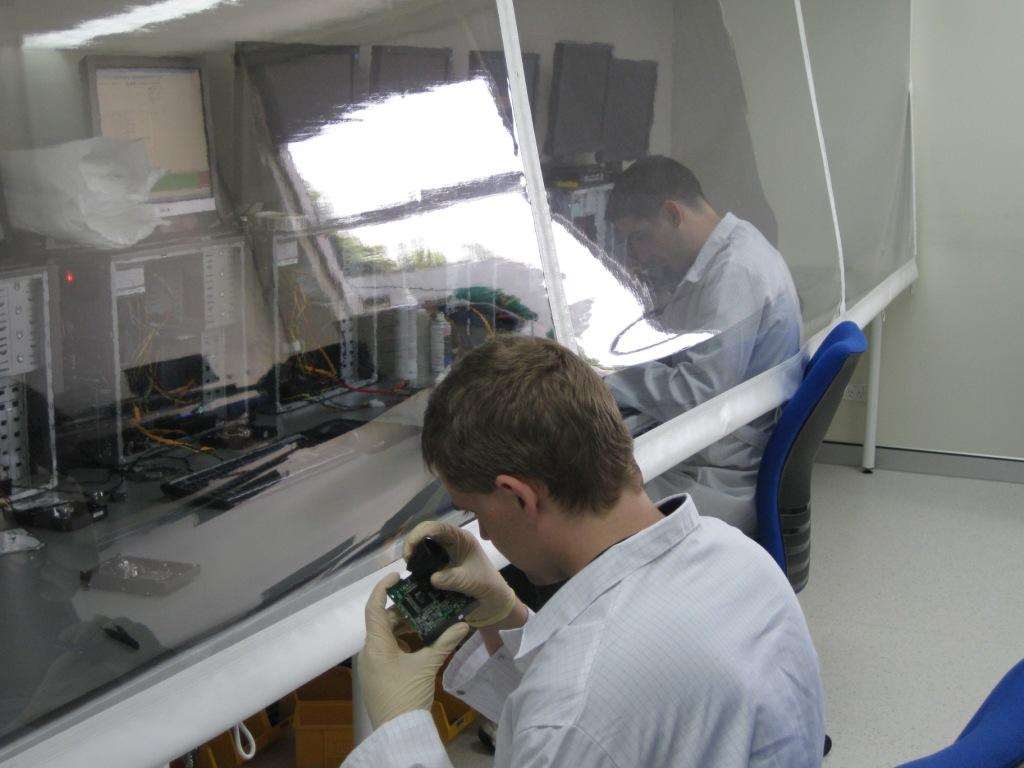 Photos: Kroll Ontrack data recovery cleanroom - iTnews