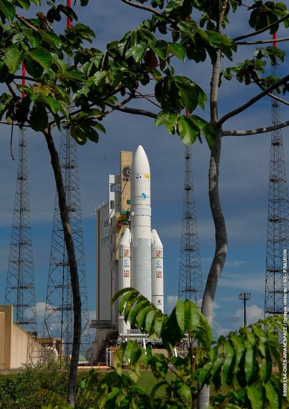 Photos: Optus D3 satellite blasted into orbit - iTnews