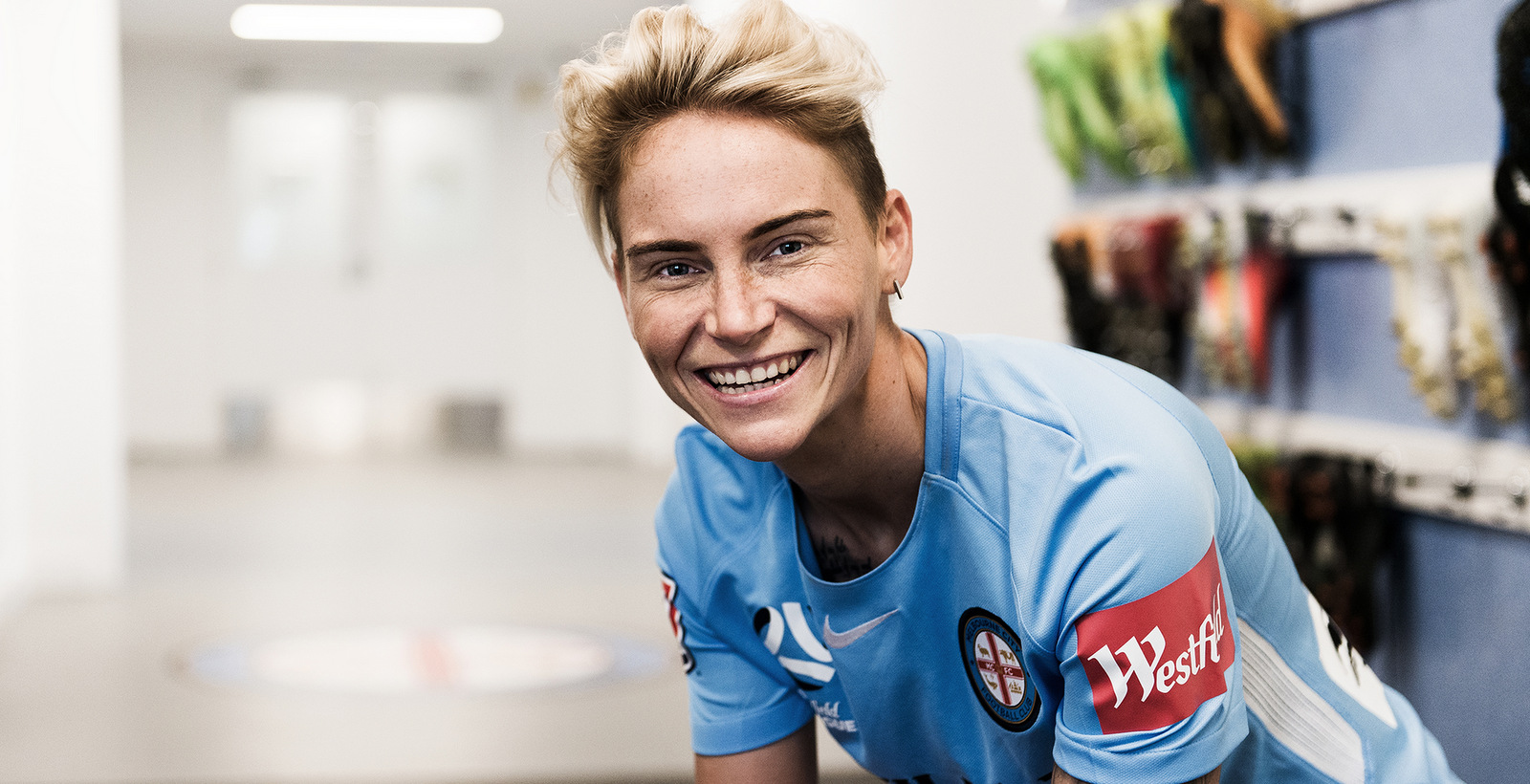 Jess Fishlock returns for fifth W-League season - The Women's Game ...