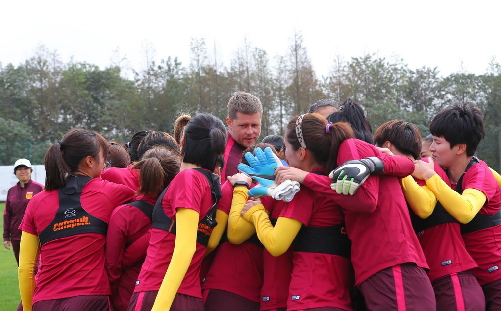 China names squad to take on Australia - The Women's Game - Australia's ...