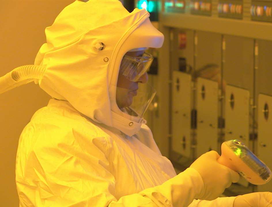 Intel debuts first 32nm processor - iTnews